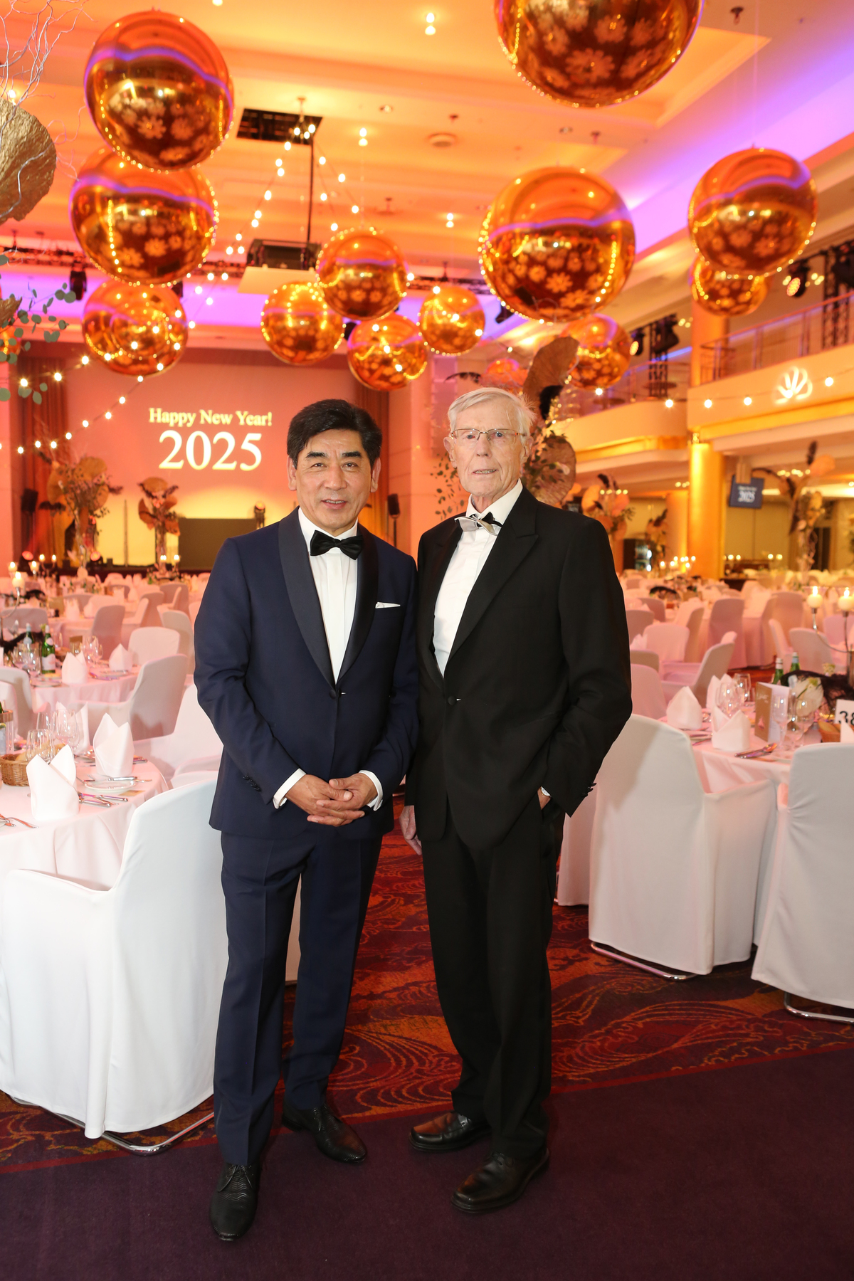 Grand Cirque: Glanzvoller Jahreswechsel im Fünf-Sterne-Privathotel ...